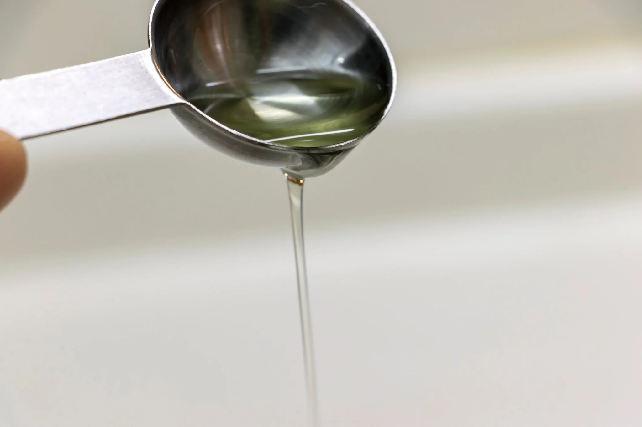 How to Neutralize Bleach With Hydrogen Peroxide | Clorox™