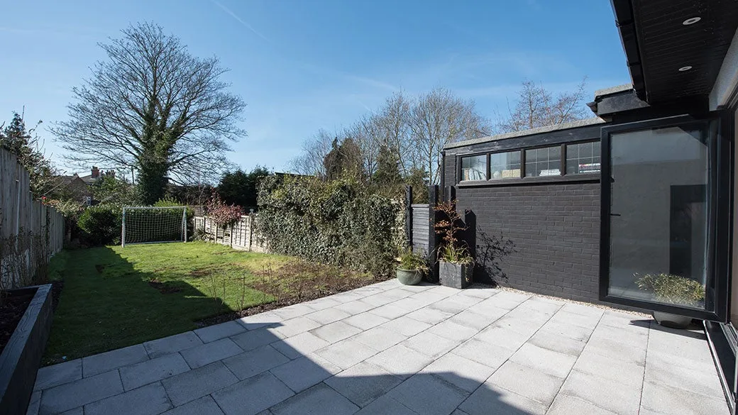 How to Clean a Concrete or Cement Patio with Bleach | Clorox™