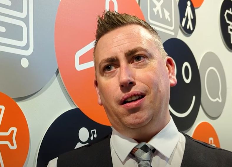 easyJet Cabin Crew | easyJet Careers