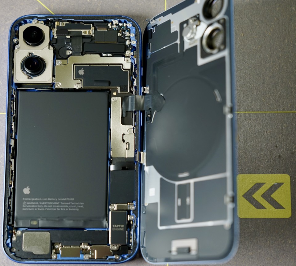 You don’t own your device. Manufacturers do. | Back Market