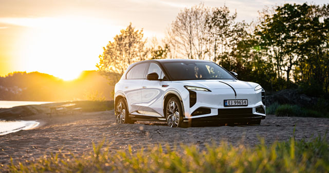 Topputstyrt HONGQI EHS7 Exclusive 4WD fra 599 900,- - Grua Auto AS ...