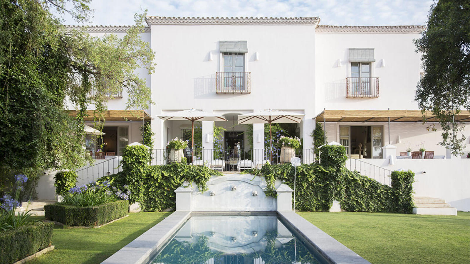 Buying property abroad: 10 tips for Americans | Pacaso