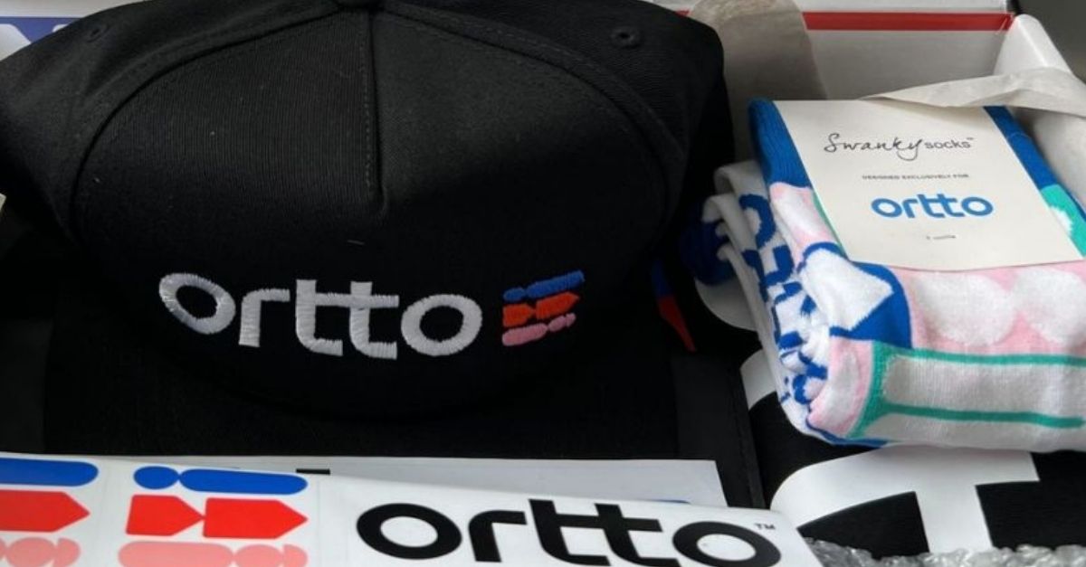 Swag bag ideas for employees - Ortto