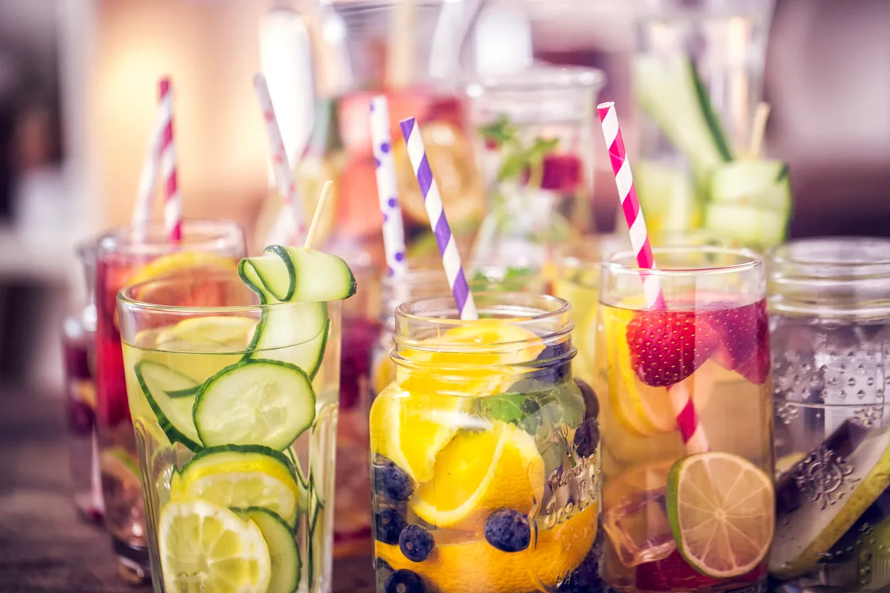 5 Bebidas saludables que no pueden faltar en tu día