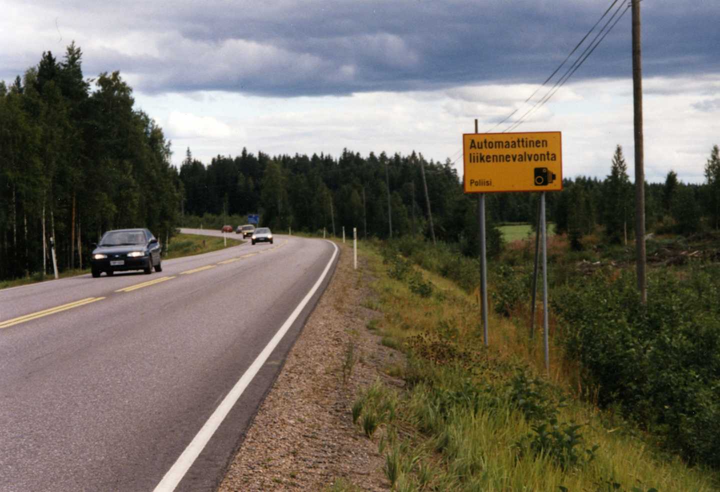 1990-luku - Kansainvälistyvä ja monimuotoistuva työ