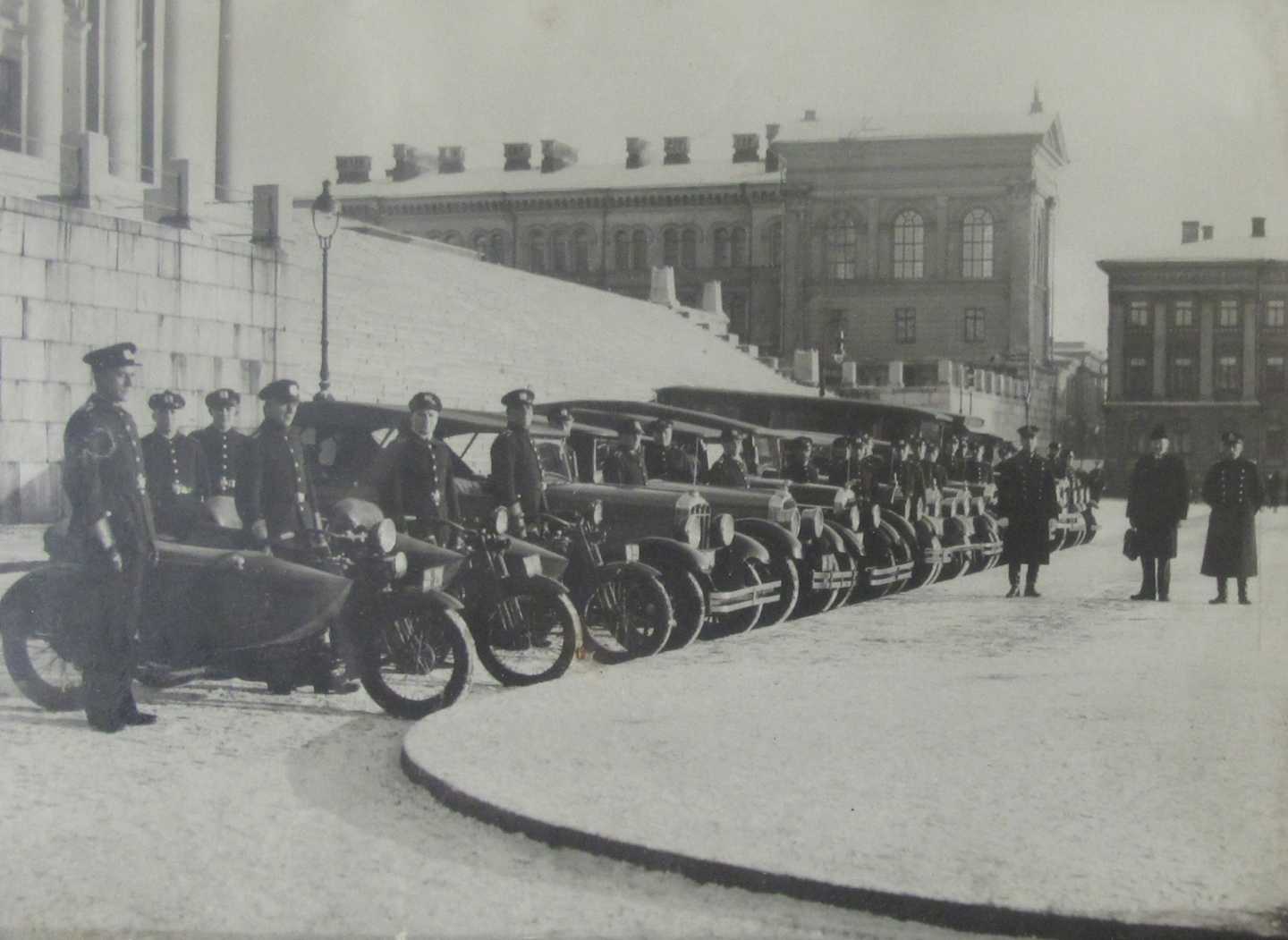 1920-luku - Poliisit nuoren valtion virkamiehinä