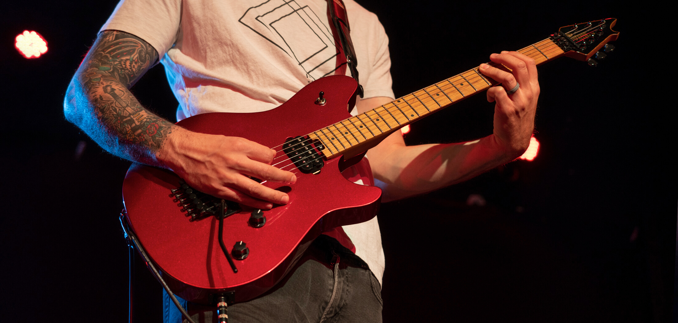 Strat :: '79 Bumblebee, Birdseye Maple Fingerboard, Black with Yellow ...