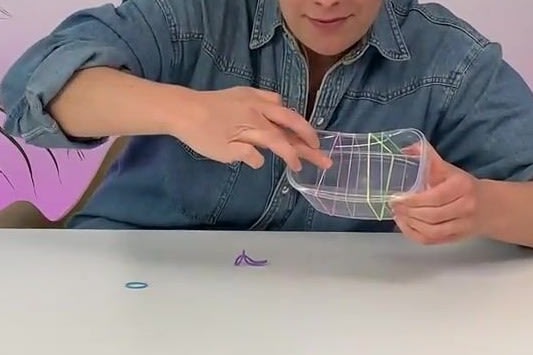 Fun science & arts experiment about music, sound waves & more