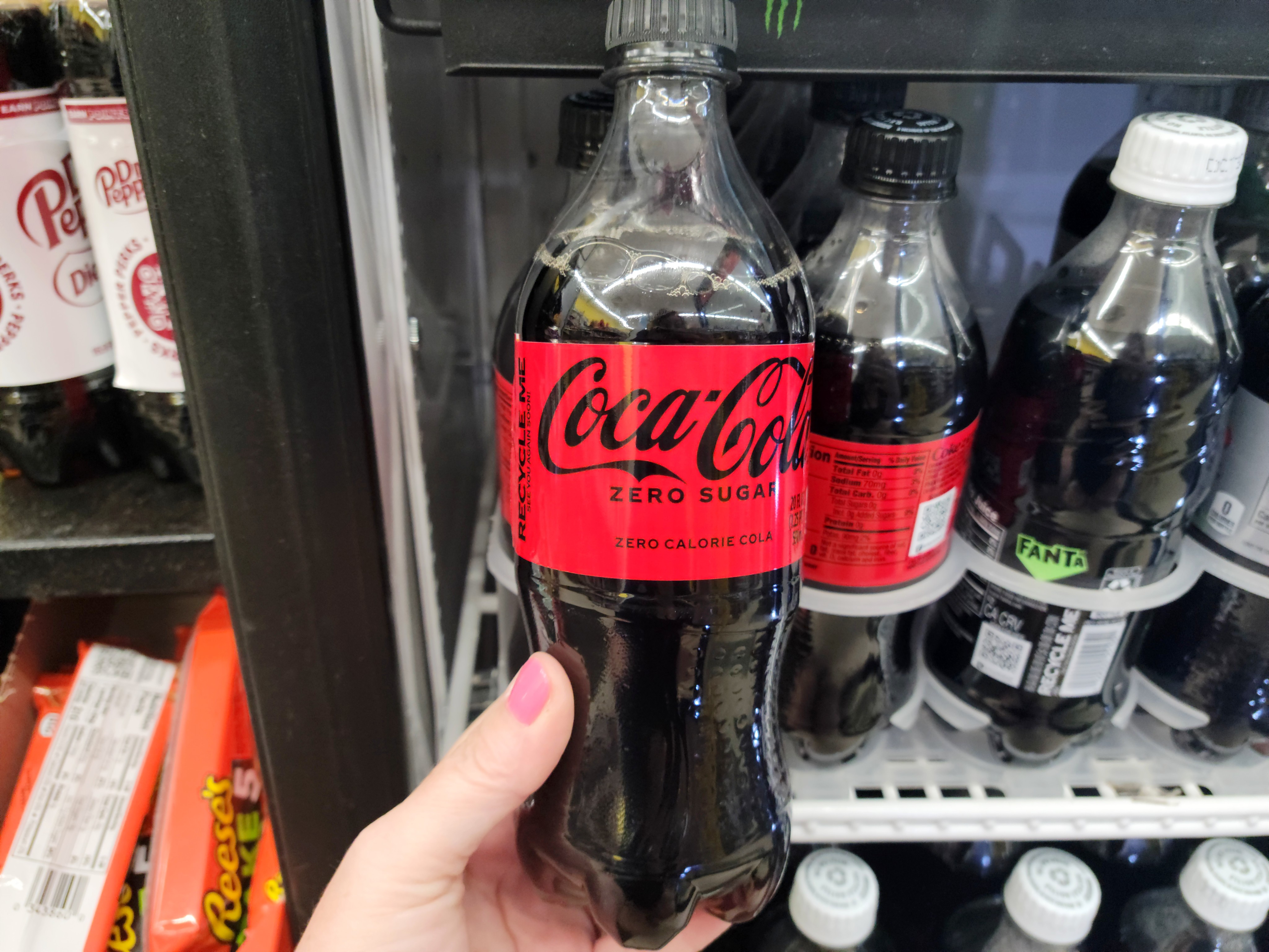 White Claw Releases New Low-Calorie White Claw 70 FN Dish , 47% OFF