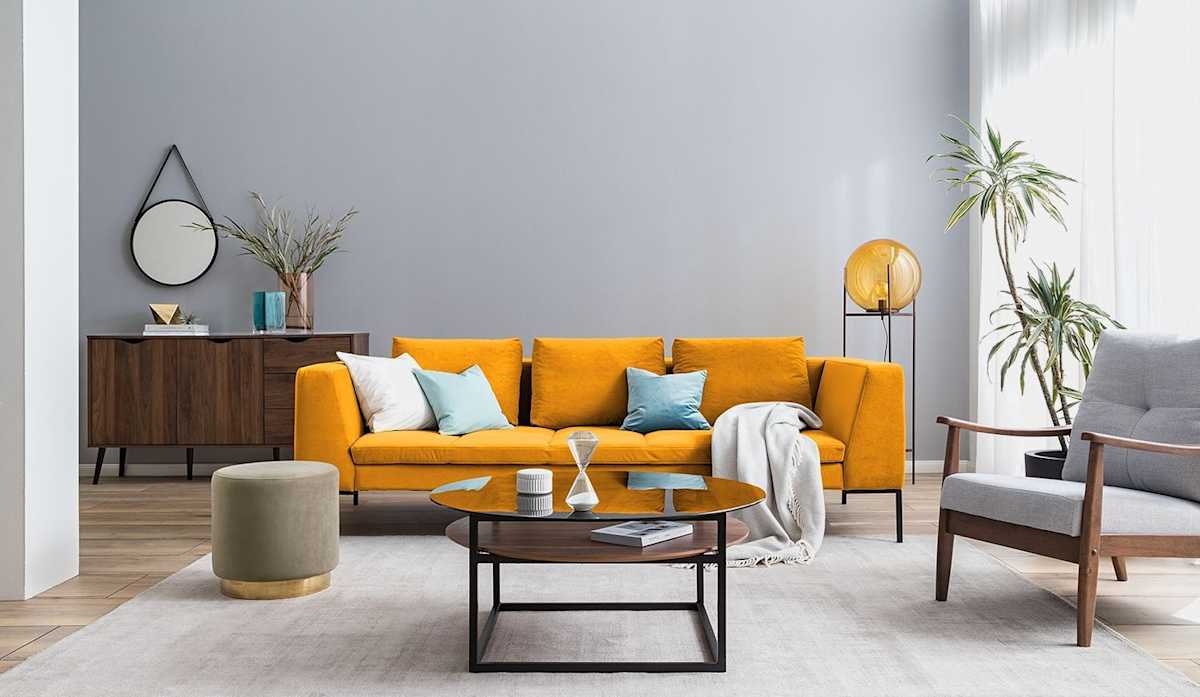 Senfgelb: So kombinierst du die Trendfarbe richtig