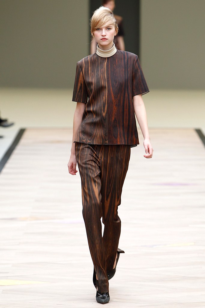Céline F/W 2011 - Minnie Muse