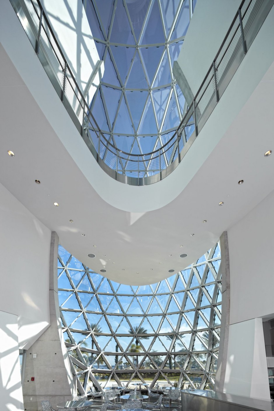 The Salvador Dali Museum - Minnie Muse