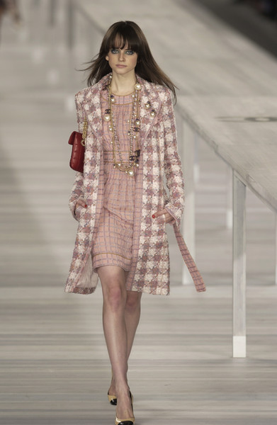 Chanel S/S 2004 - Minnie Muse