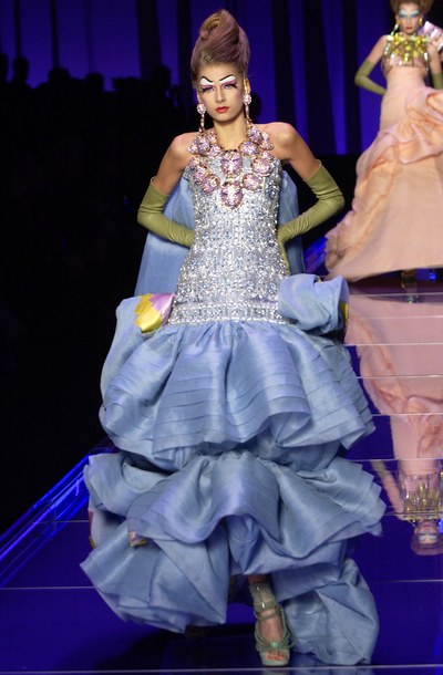 Dior Couture S/S 2004 - Minnie Muse