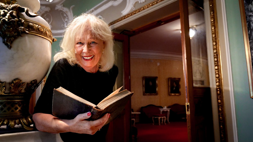 Lise Fjelstad inviterer til Nationaltheatrets julekonsert ...