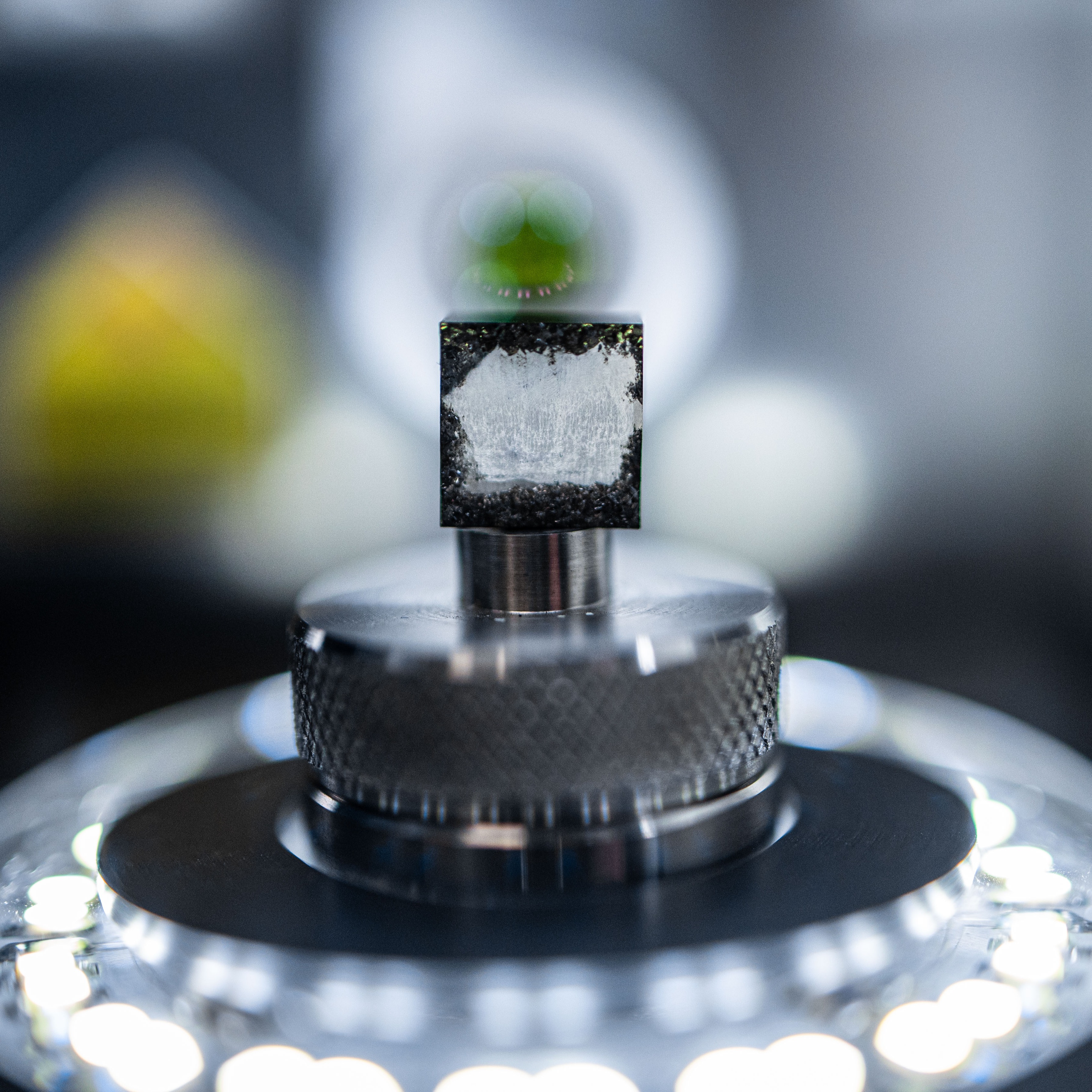 Lab Grown Diamonds vs Mined Diamonds: Comparison Guide | Kimaï