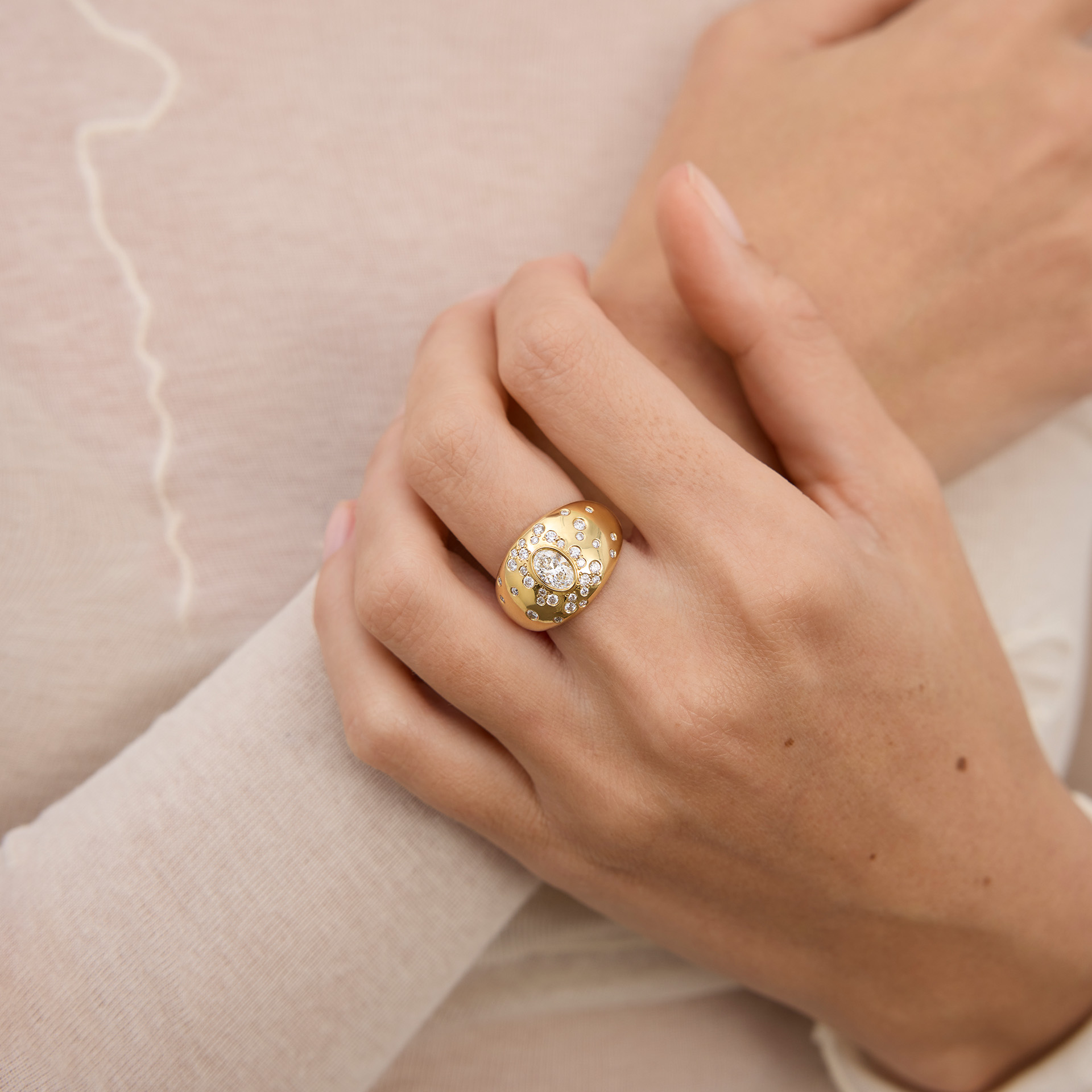 The Cecilia dome Ring with an oval central diamond, Lab Grown Diamond Ring by Kimaï