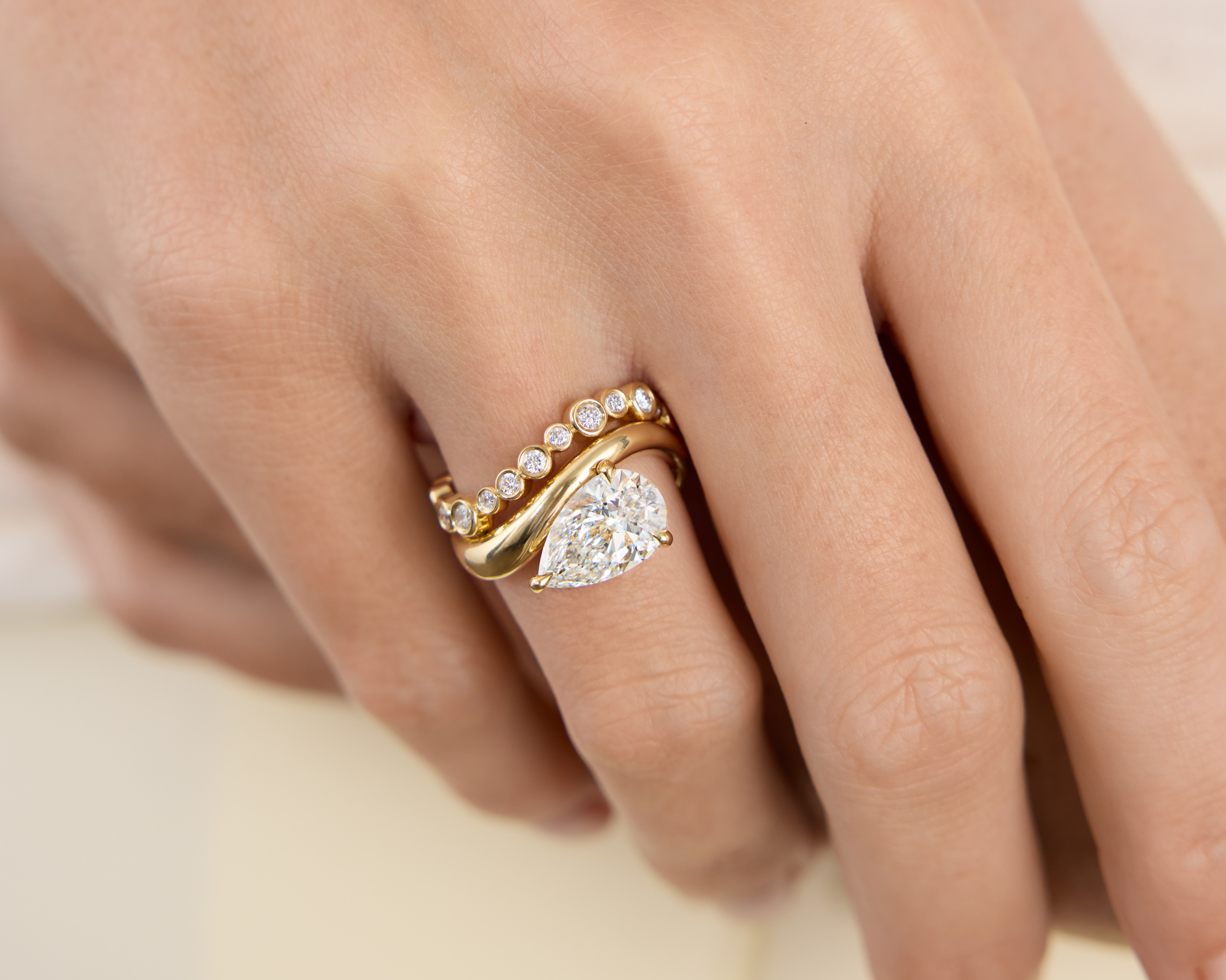 Galactic Heart Ring - Modern Heart-Shaped Design with Galactic Setting