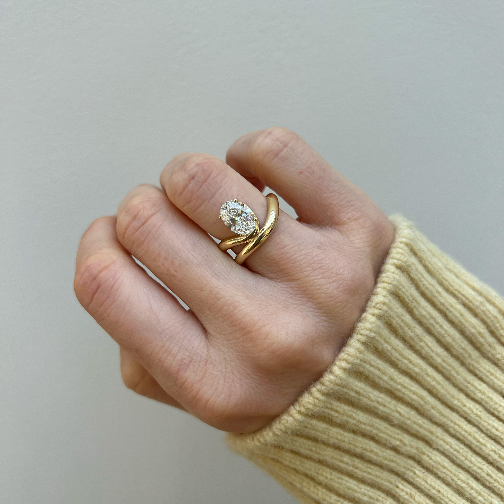 The Daria Ring, Luxury Lab Grown Diamond Engagement Ring by Kimaï