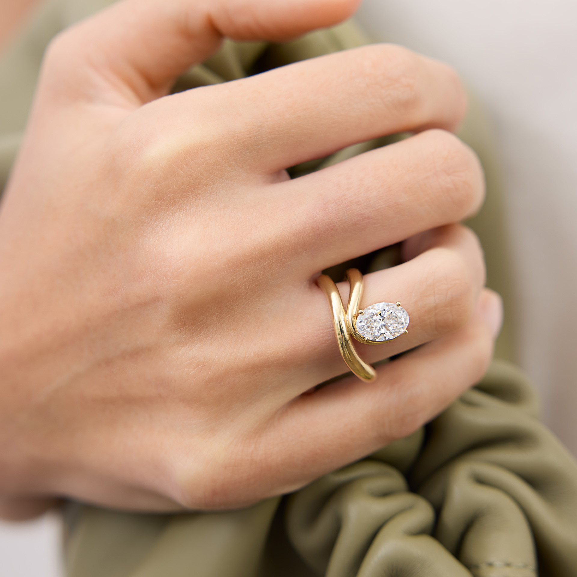 The Daria Ring, Luxury Lab Grown Diamond Engagement Ring by Kimaï