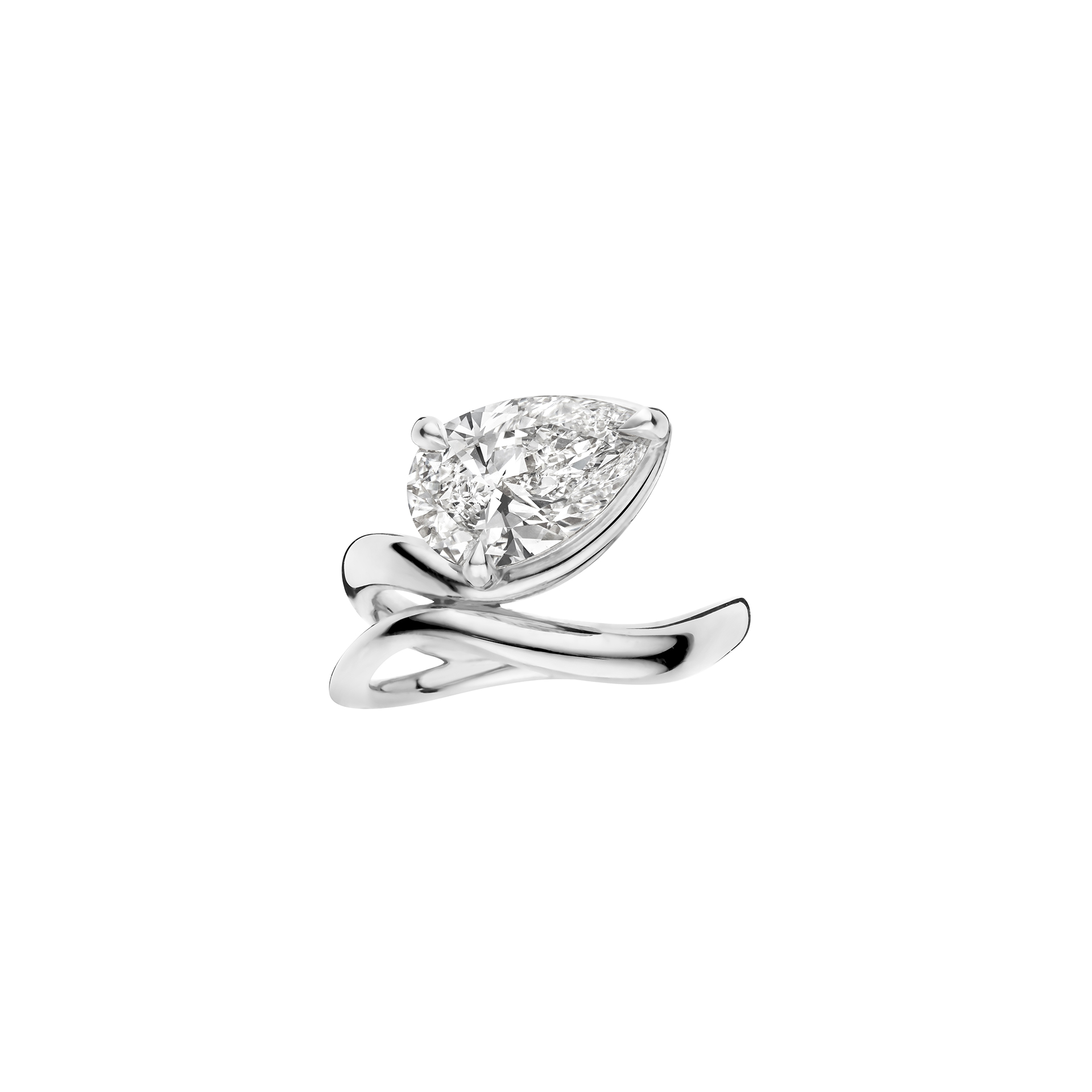 Josie Pear Engagement Ring in 18k Gold | Kimai