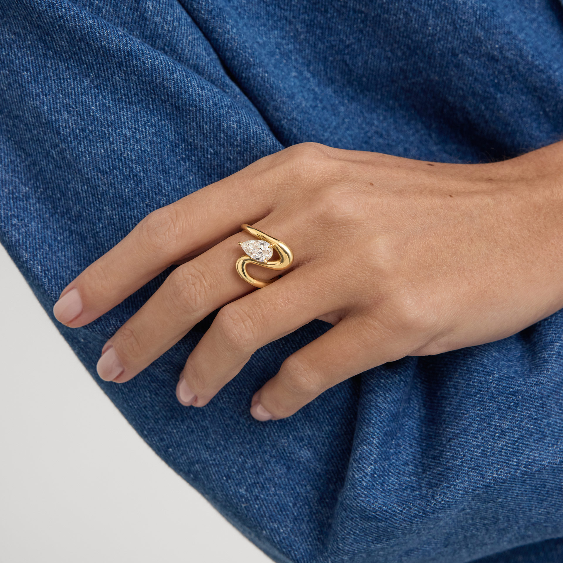 Daphne Ring, 18k Gold & Lab-Grown Diamonds by Kimai