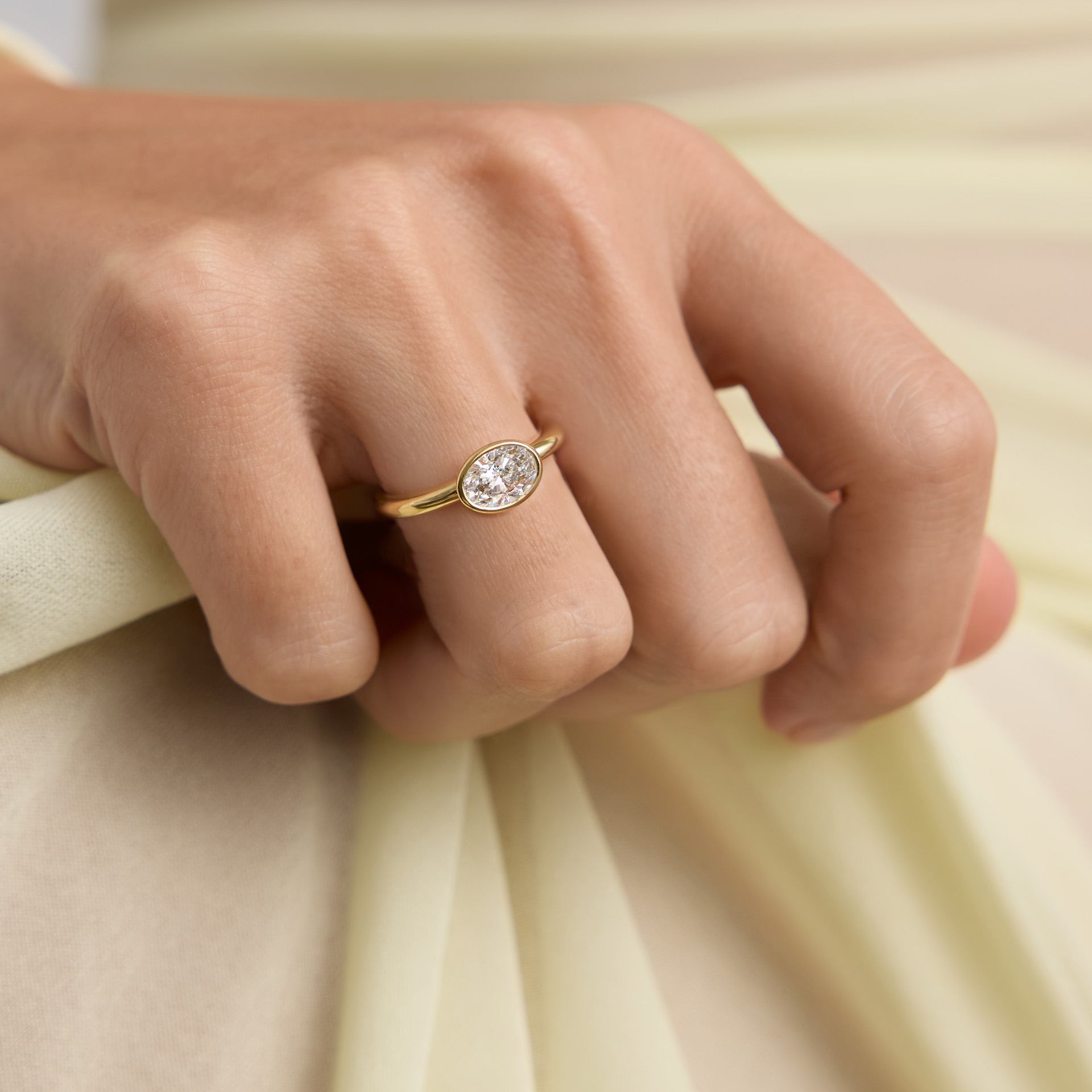 The Dolly Ring, Luxury Lab Grown Diamond Engagement Ring by Kimaï