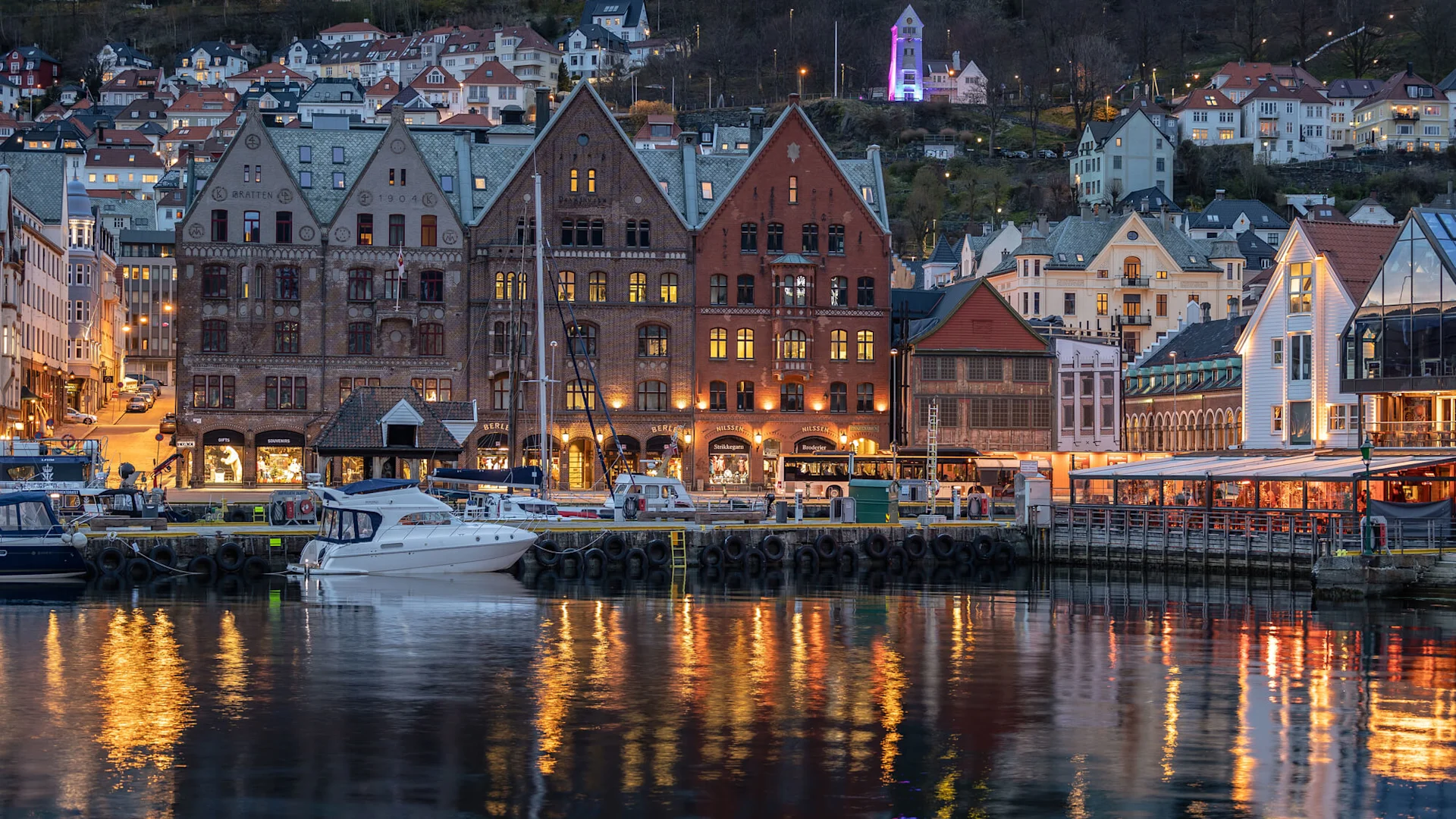 Home Hotel Bryggen | Bergen | Strawberry