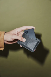 Black Tile Slim Wallet Tracker