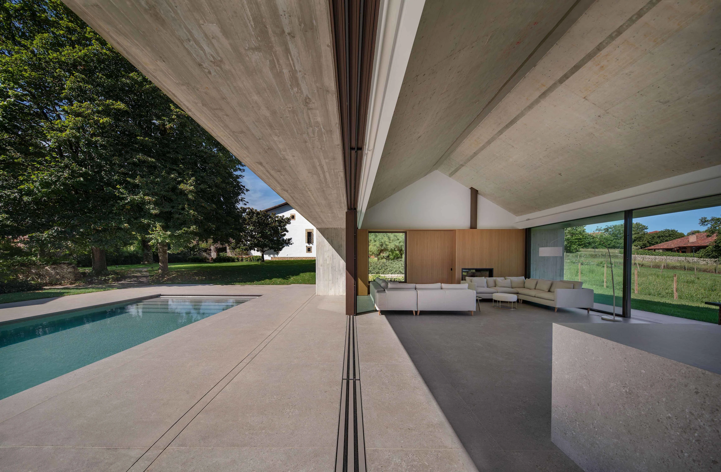 Hydro | Showroom Lisboa - TECHNAL