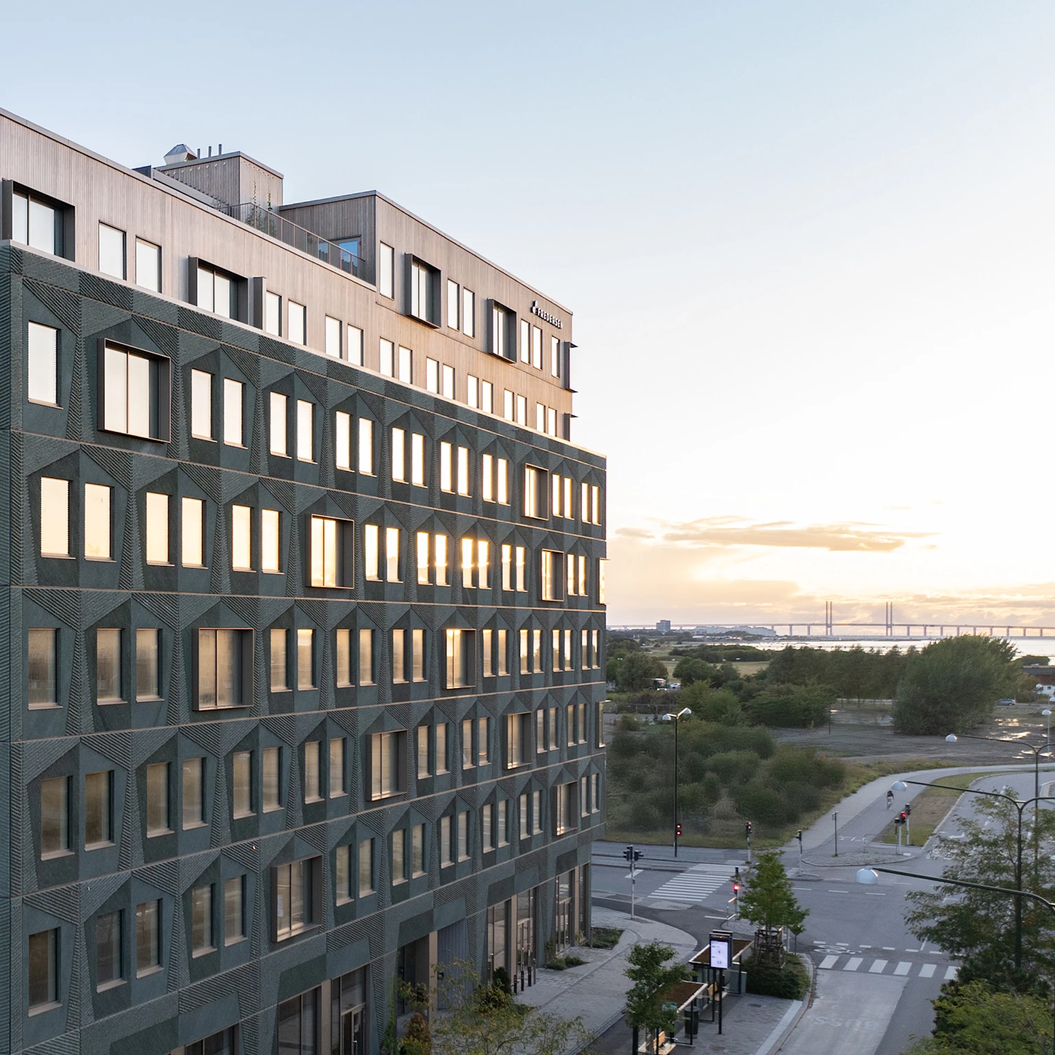 SAPA : By Hydro: High-end design and innovative aluminium solutions - SAPA