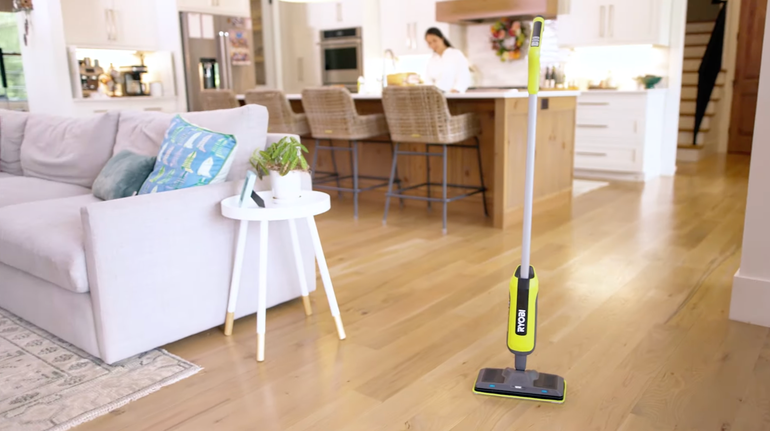USB LITHIUM POWER SPRAY MOP KIT | RYOBI Tools