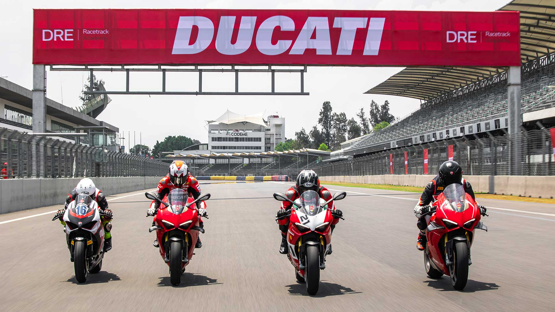 Ducati Riding Experience (DRE) Racetrack Academy Comes to America for ...