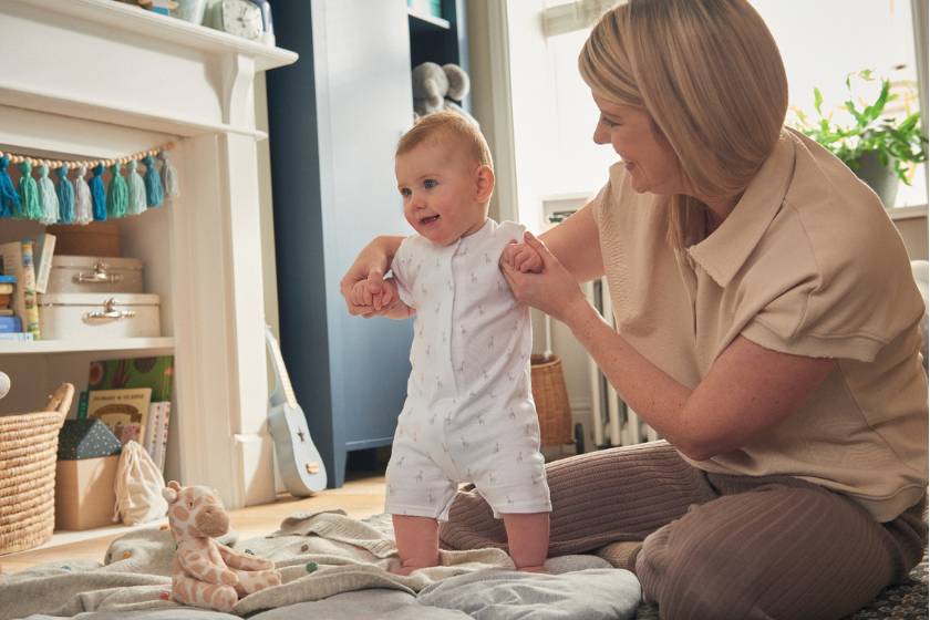 A Guide to your Baby’s First Steps