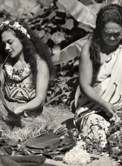 Hawaiian Lei: History & Traditions | PRIOR | PRIOR