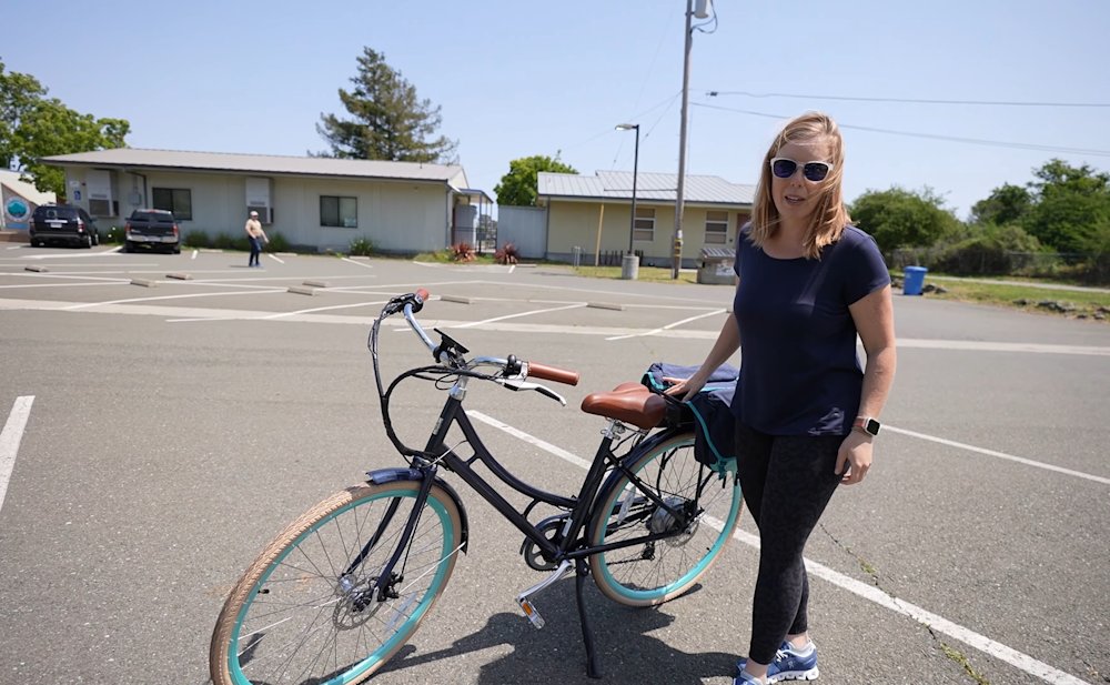 Affordable E-Bike with Low Step-Through Design for Under $1K