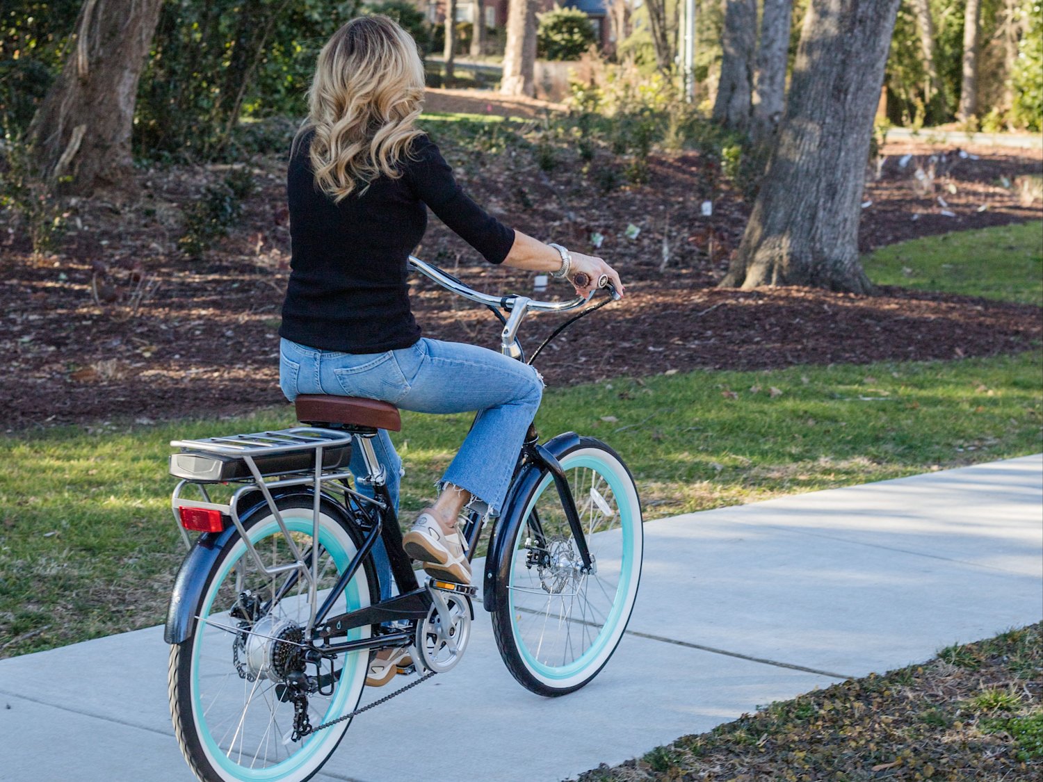 Riding in Style: Top 2 Electric Beach Cruiser Bikes from Trying 20 ...