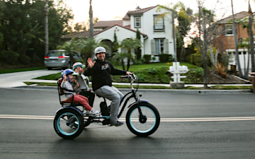 Sixthreezero EVRYjourney Electric Bike Rickshaw| ETrike With Passenger Seat