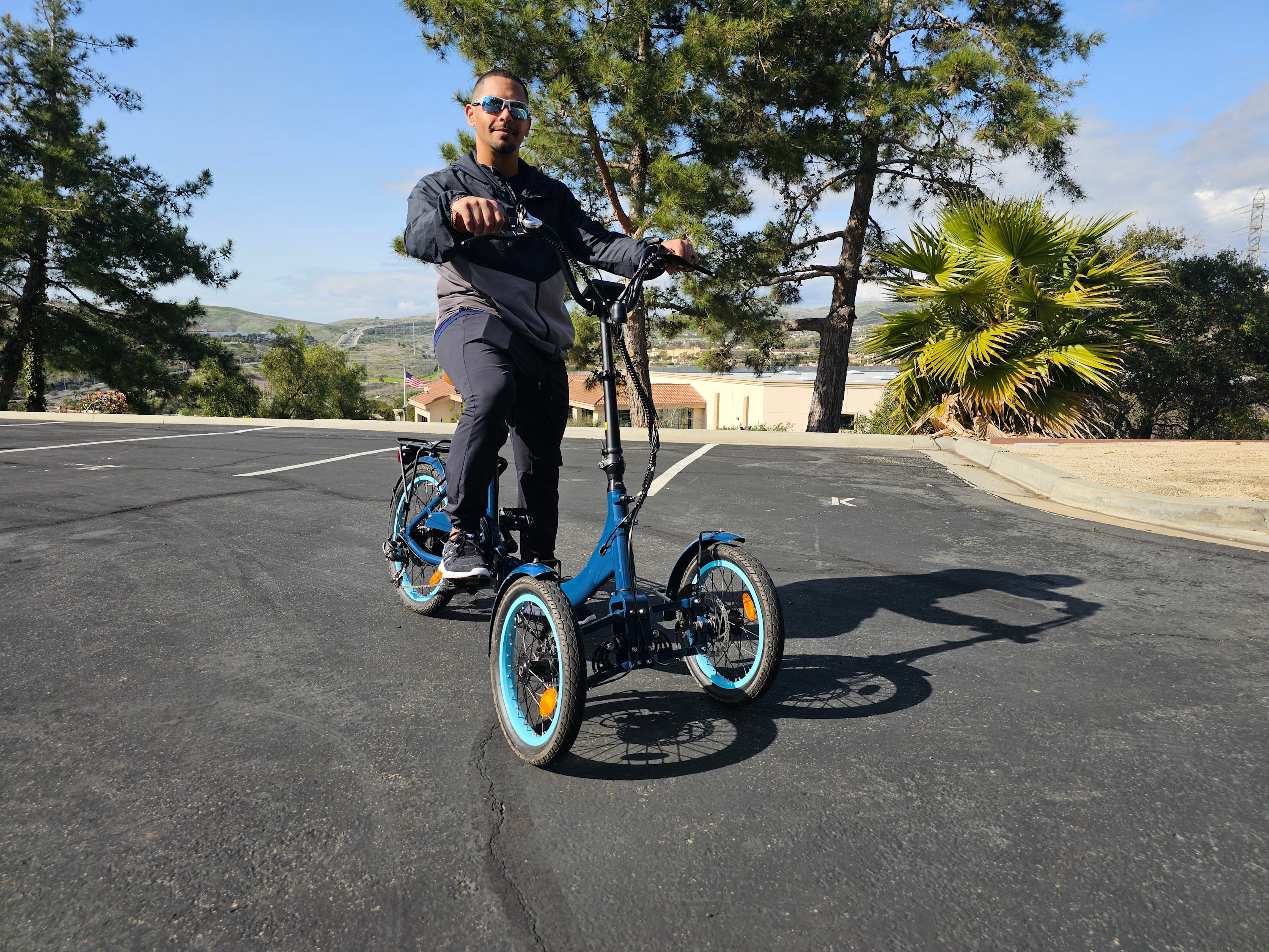 The Revolutionary Reverse E Trike with Two Front Wheels!