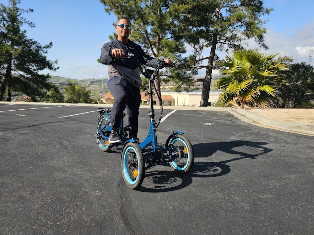 The Revolutionary Reverse E Trike with Two Front Wheels!
