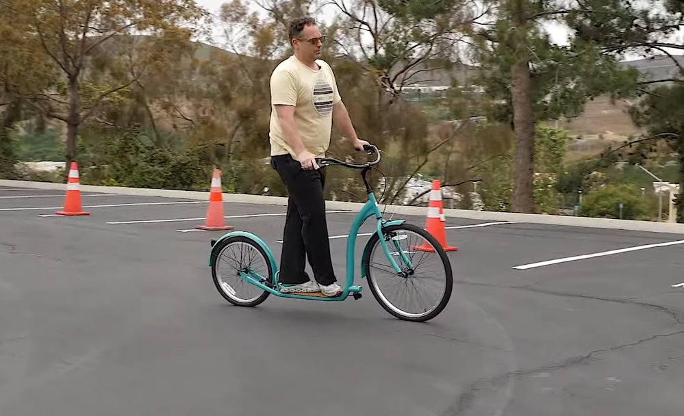 Experience the Ultimate in Coolness: The Must-Have Kick Scooter for Adults!