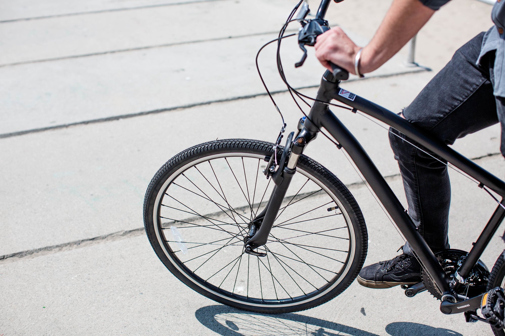 Stuck With a Bike Flat Tire? Here Are Emergency Tips to Get You Rolling ...