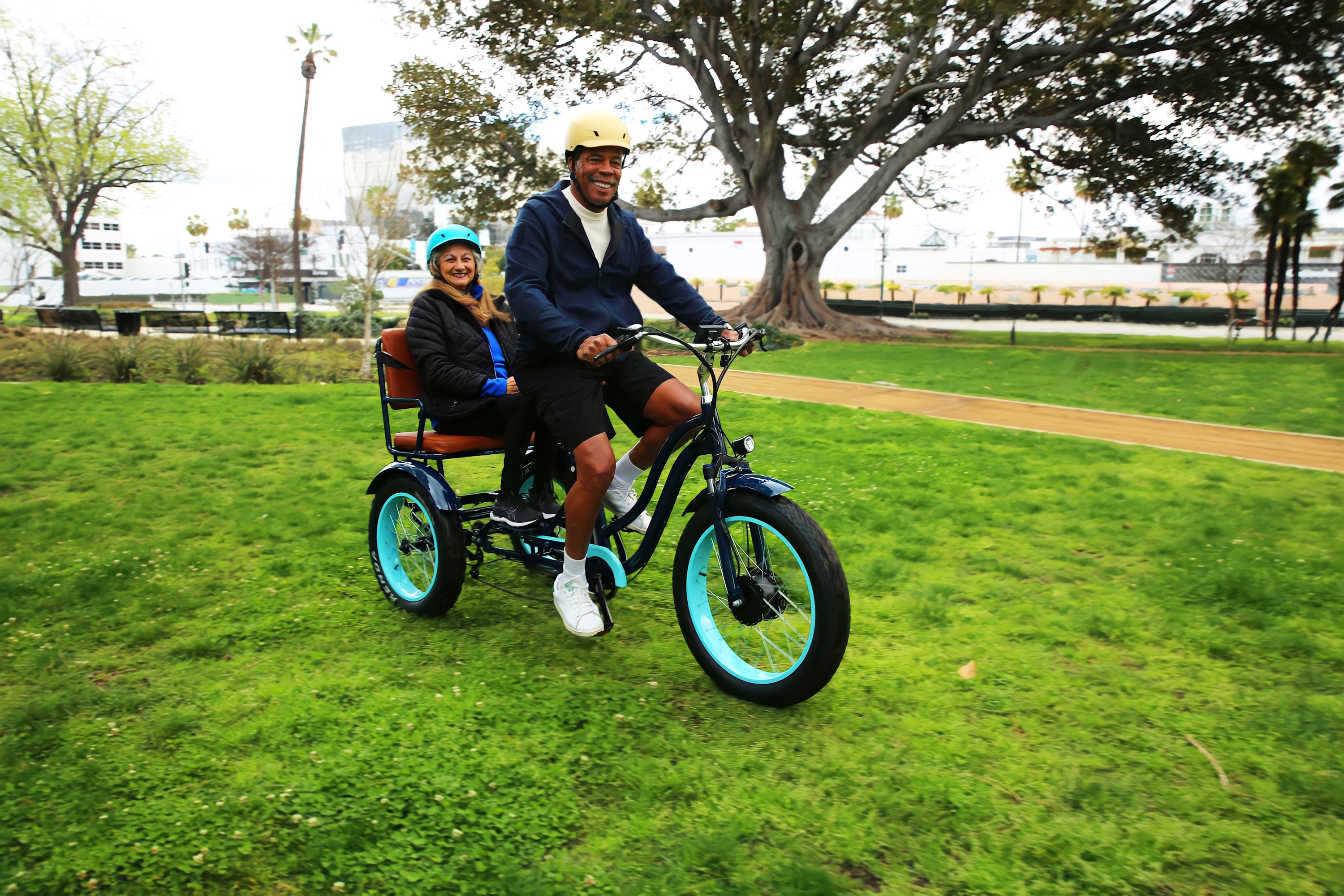 Electric Bike Rickshaw: A Fun Electric Trike for Passengers, Adults ...
