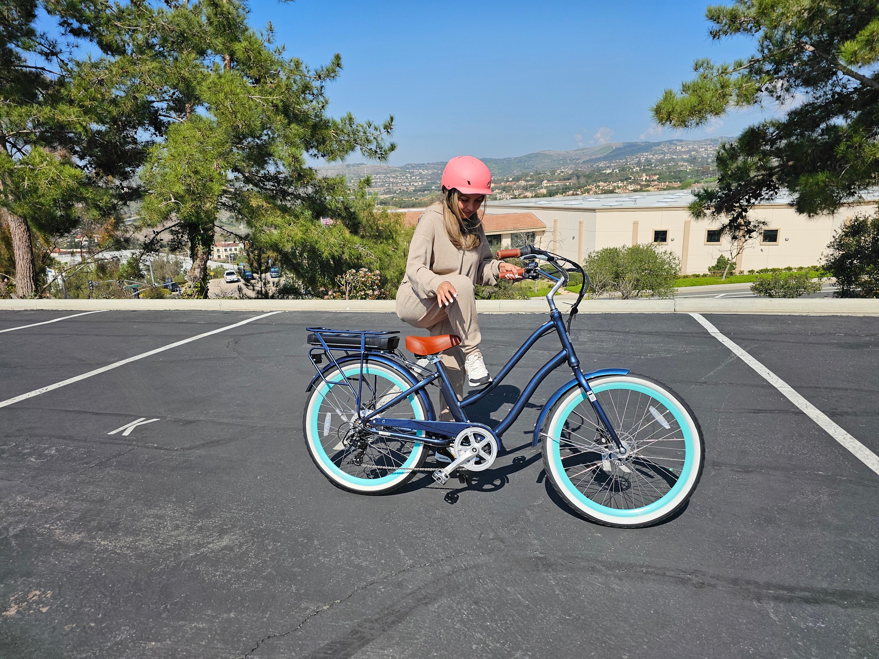 Experience Ultimate Comfort and Power: 500W Electric Recumbent Bike!