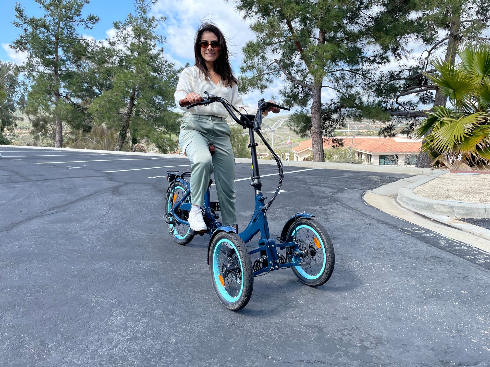 The Revolutionary Reverse E Trike with Two Front Wheels!