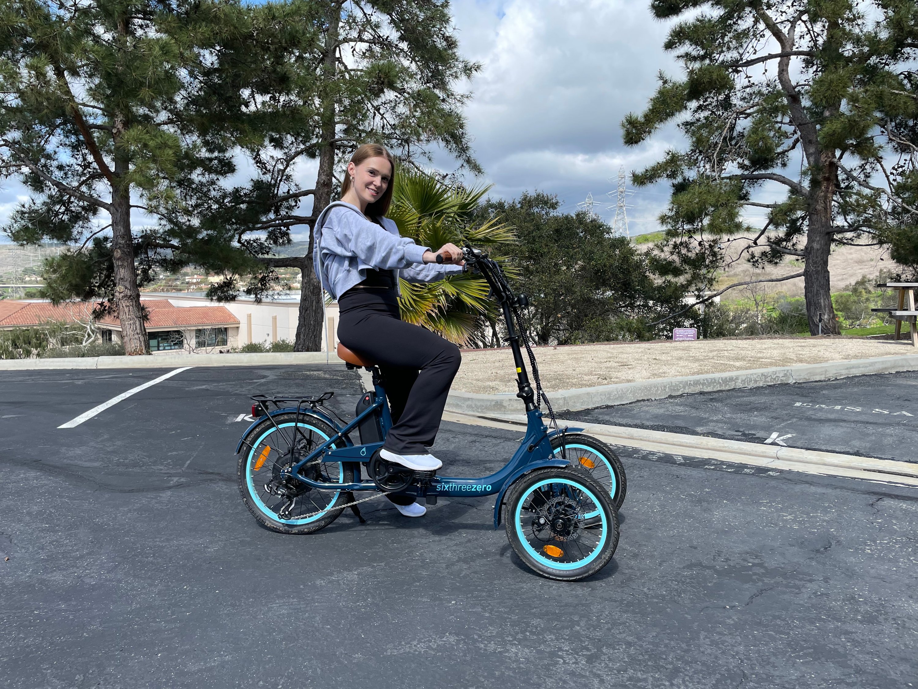 The Revolutionary Reverse E Trike with Two Front Wheels!
