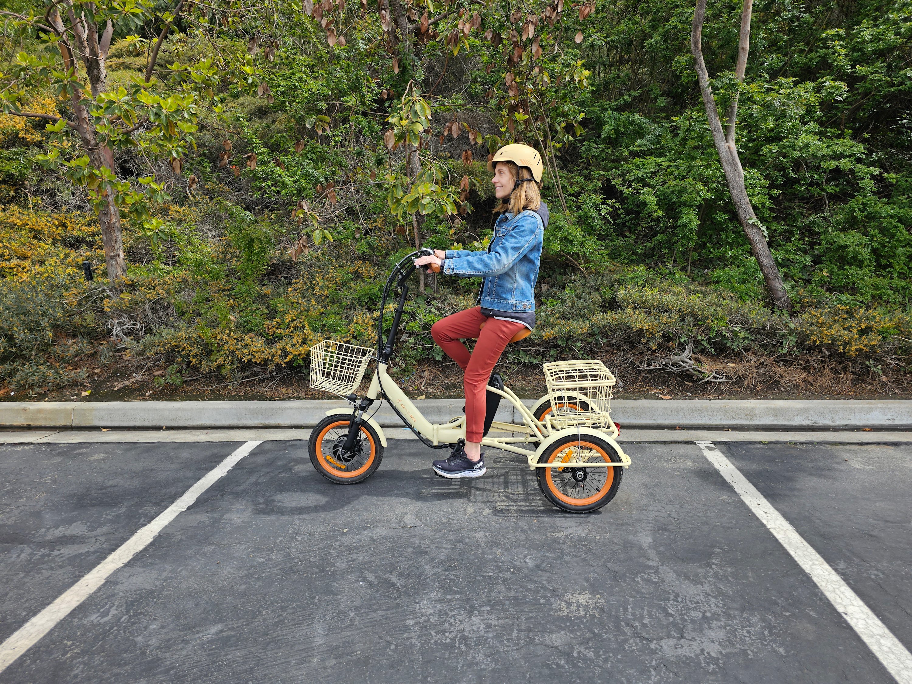 sixthreezero EZ Transit Folding E Trike Assembly Guide