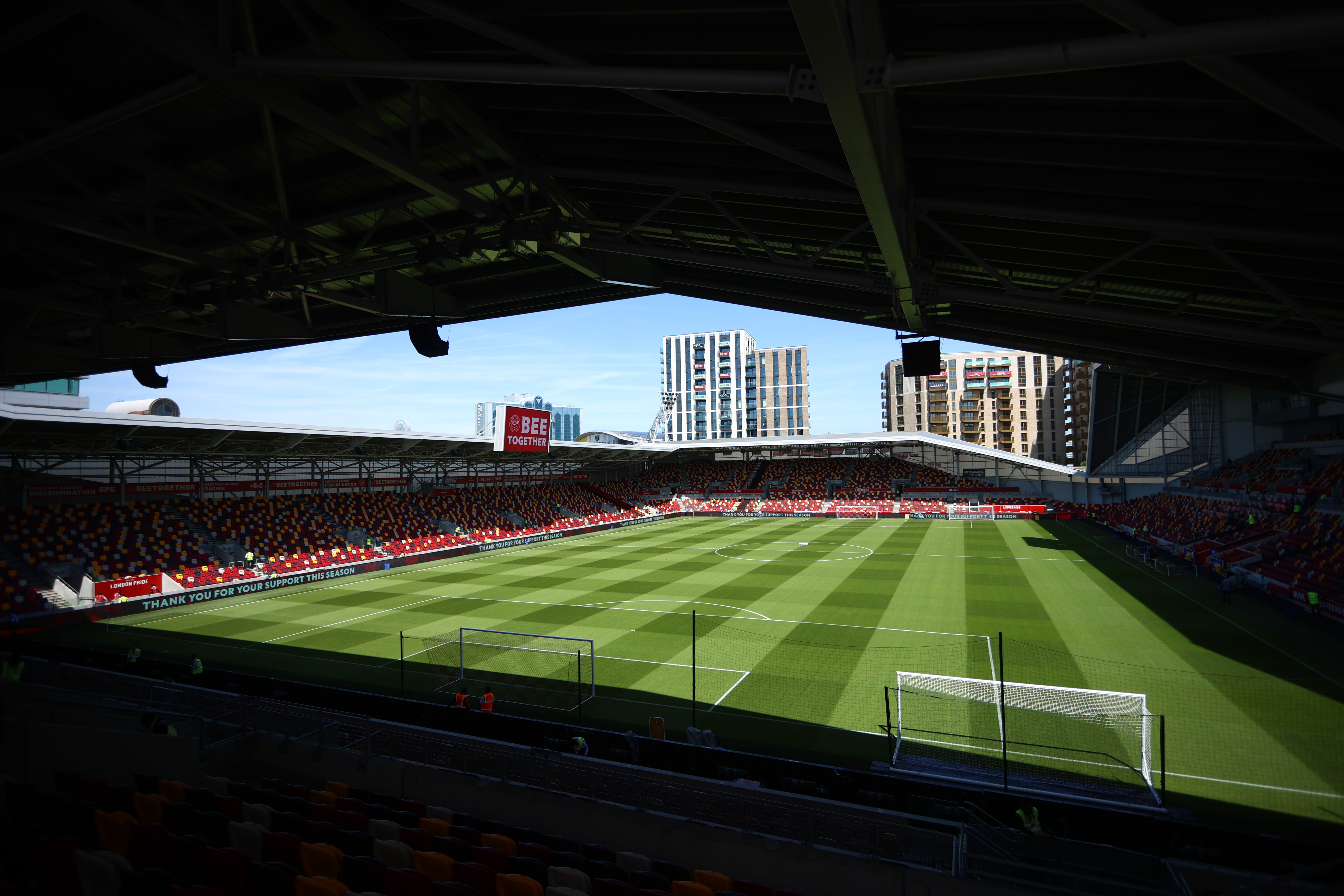 Arrive early and save big on food and drinks | Brentford FC