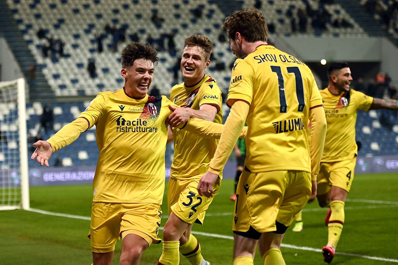 Lee Dykes on Aaron Hickey scouting process | Brentford FC