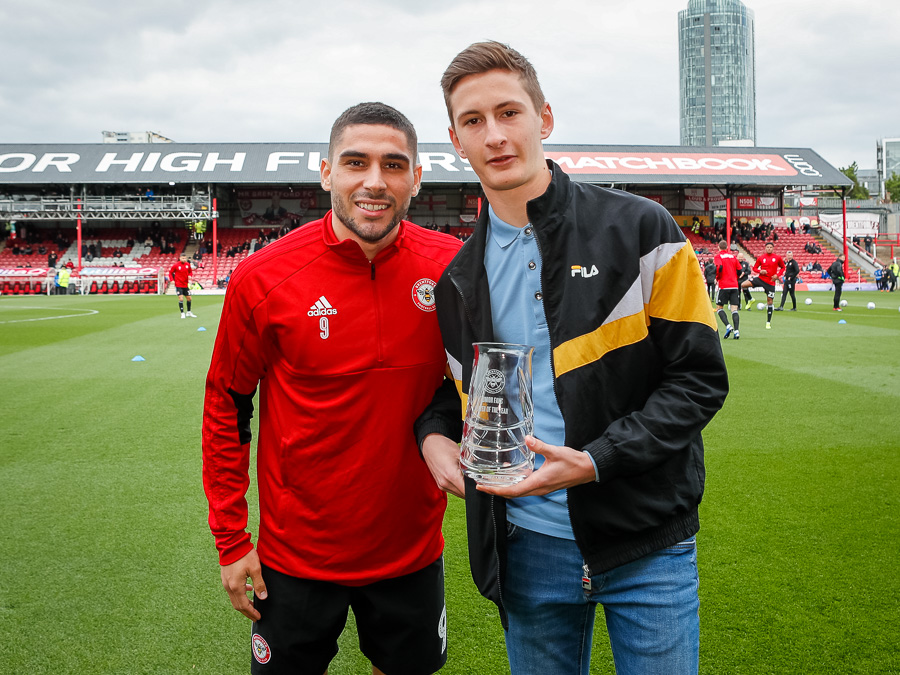 Neal wins Junior Player of the Year - you can present the award next ...